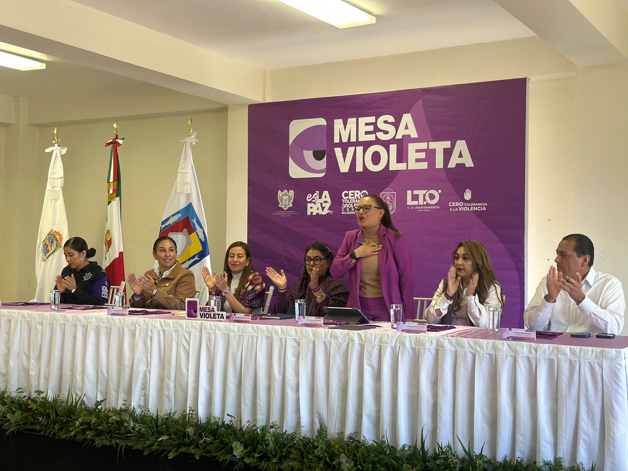 FIRMA PAZ OCHOA CONVENIO MESA VIOLETA PARA ERRADICAR VIOLENCIA CONTRA ...